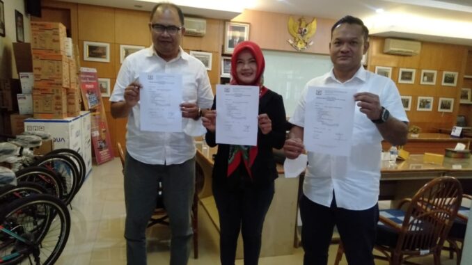 Tiga Calon Ketua KADIN Datang Barengan, Serahkan Berkas Pendaftaran ...