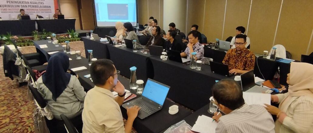 Jawab Tantangan Pendidikan, DKV ISI Surakarta Ikuti FGD Kaji ...