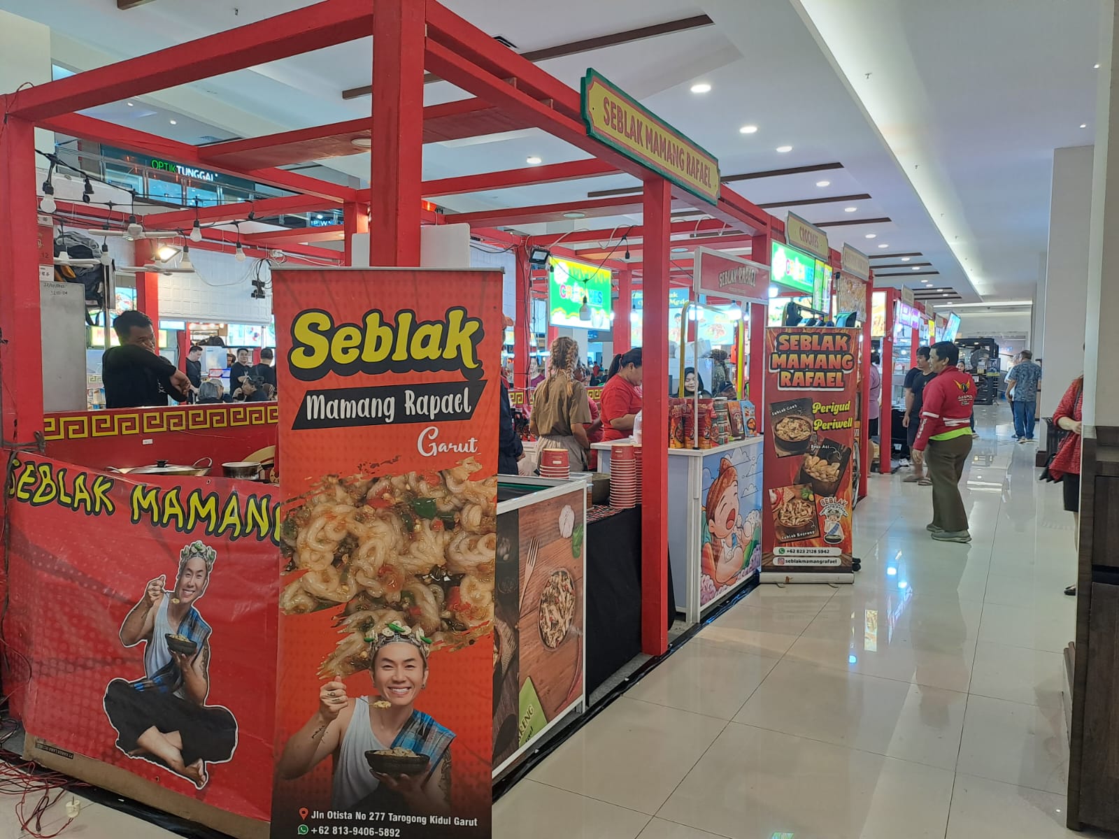 Jangkrik Kuliner Kembali Bawa Jajanan Viral di Festival Cap Go Meh Solo ...