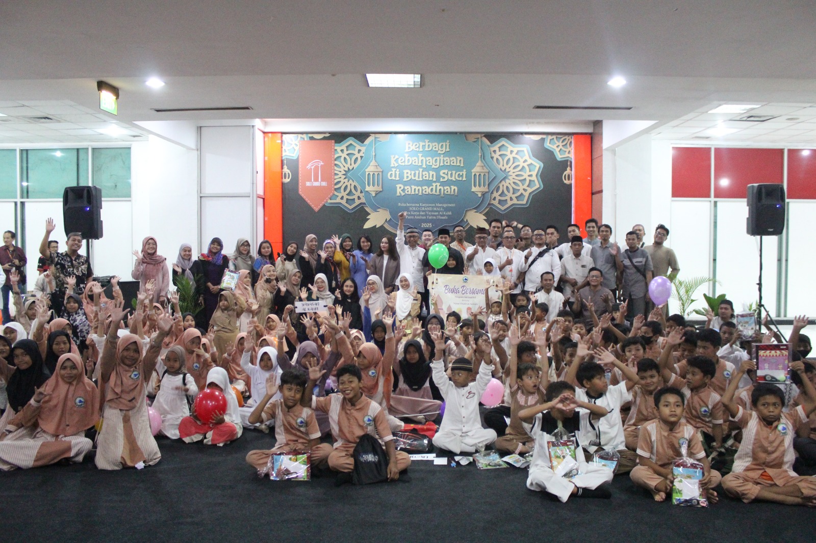 Solo Grand Mall Berbuka Bersama Anak-anak Panti Asuhan Yayasan Al-Kahfi - Mettanews.id