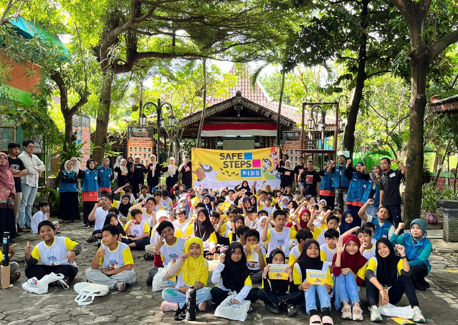 Program Safe Steps for Kids PMI Surakarta Bekali Siswa SD Muhammadiyah ...