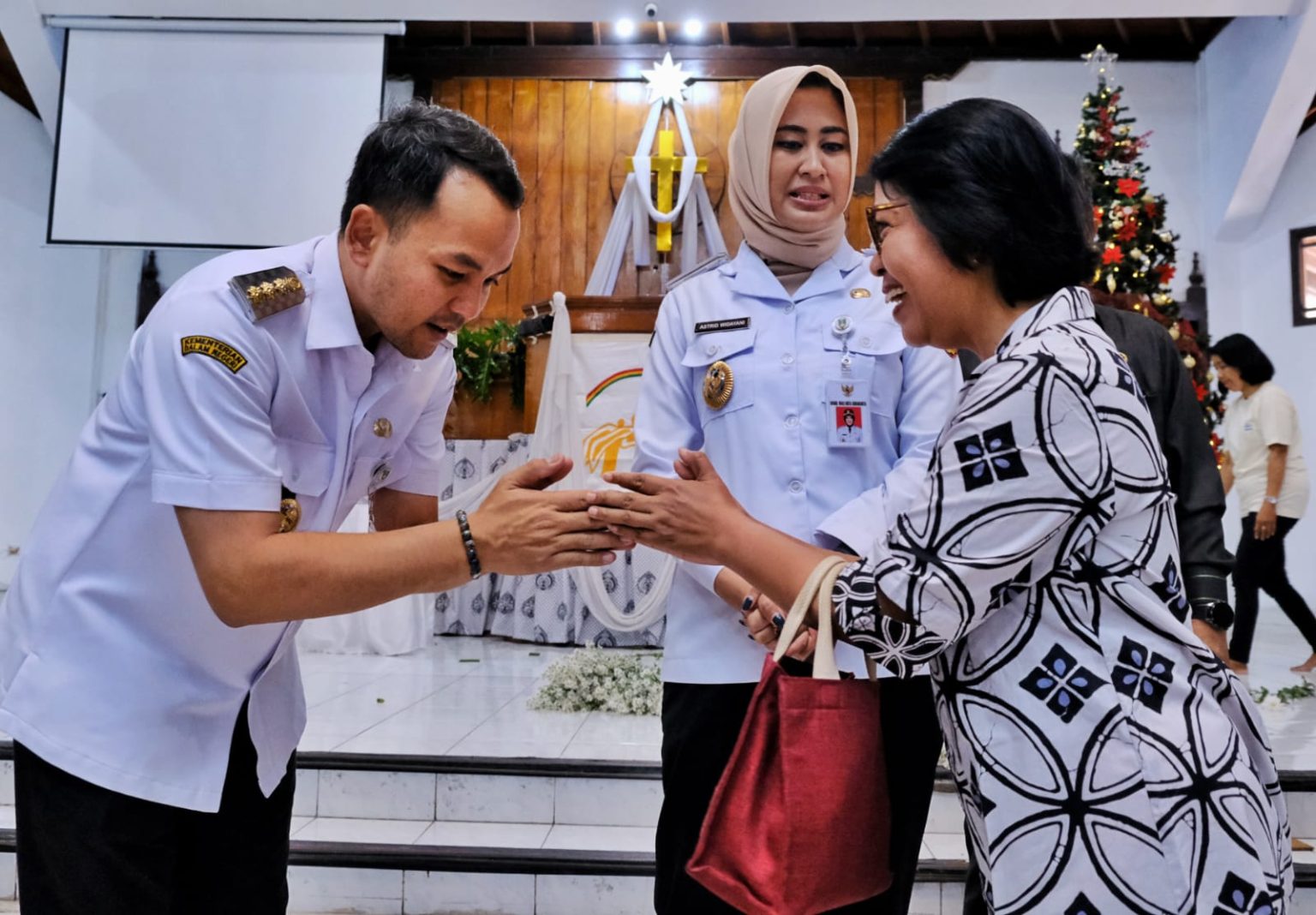Pastikan Jemaat Beribadah dengan Aman, Respati-Astrid Monitoring 5 ...